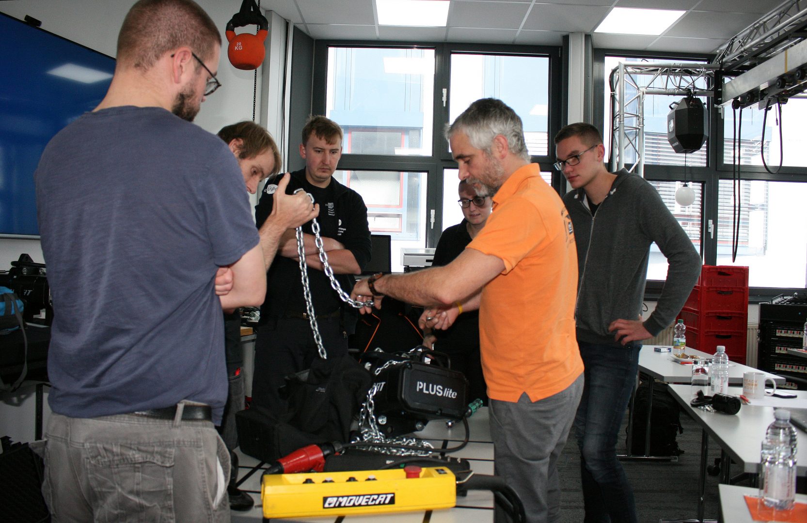 MOVEKET – Kinetic Entertainment Technologies